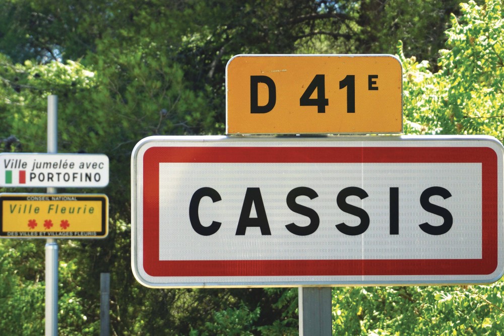 La pierre et le blason de Cassis | Cassis